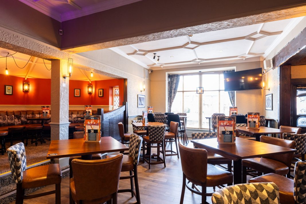 Historic Pendlebury pub reopens after four week makeover - About Manchester